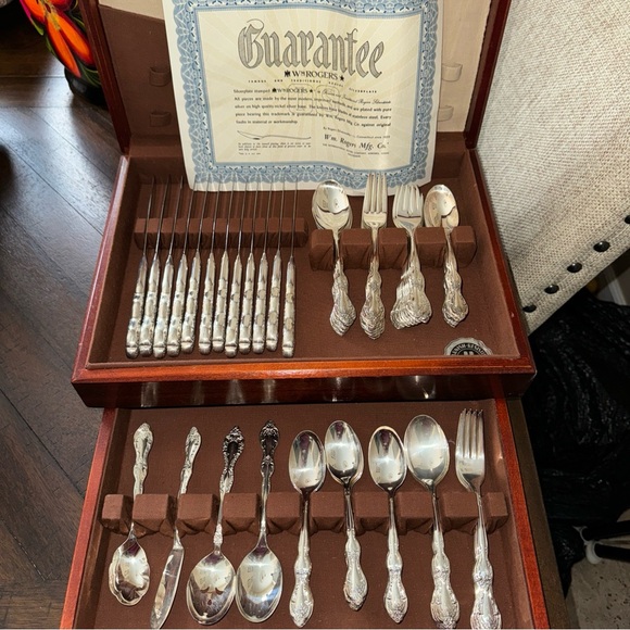Kitchen | Vtg Wm Rogers Extra Silver Plate Beverly Manor 75 Piece ...